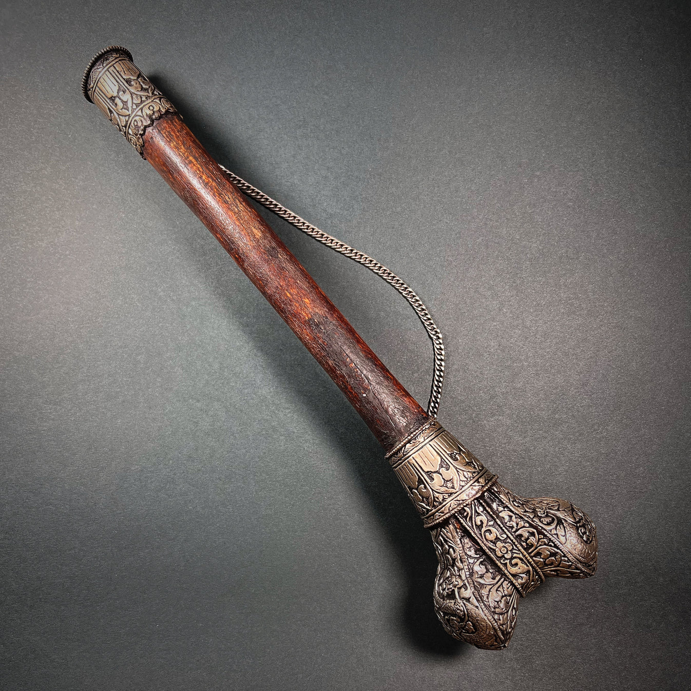 Tibetan Human Thigh Bone Silver Inlaid Trumpet Kangling – Götan maailma