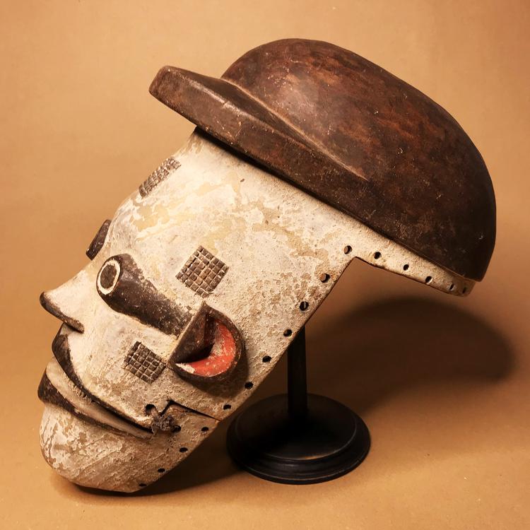 Ogoni Helmet Mask Elu – Götan maailma